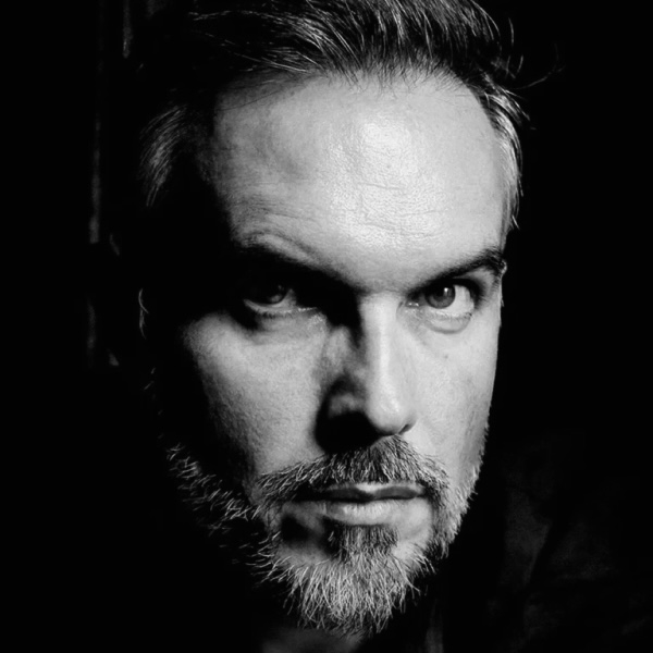 Top 50 des meilleurs écrivains actuels | BOOK VILLAGE